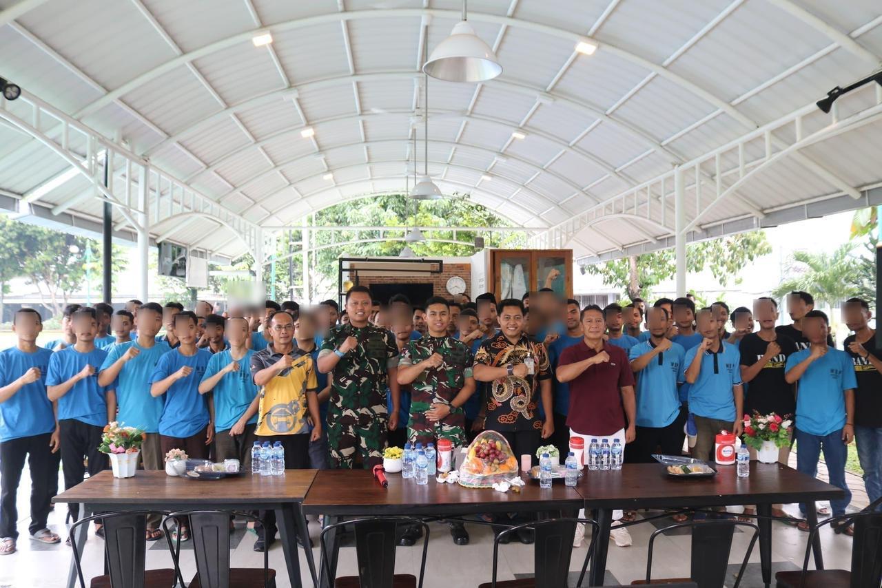 ABITUREN AKMIL Tahun 2024 Sambangi Lapas CIbinong - Delik Hukum
